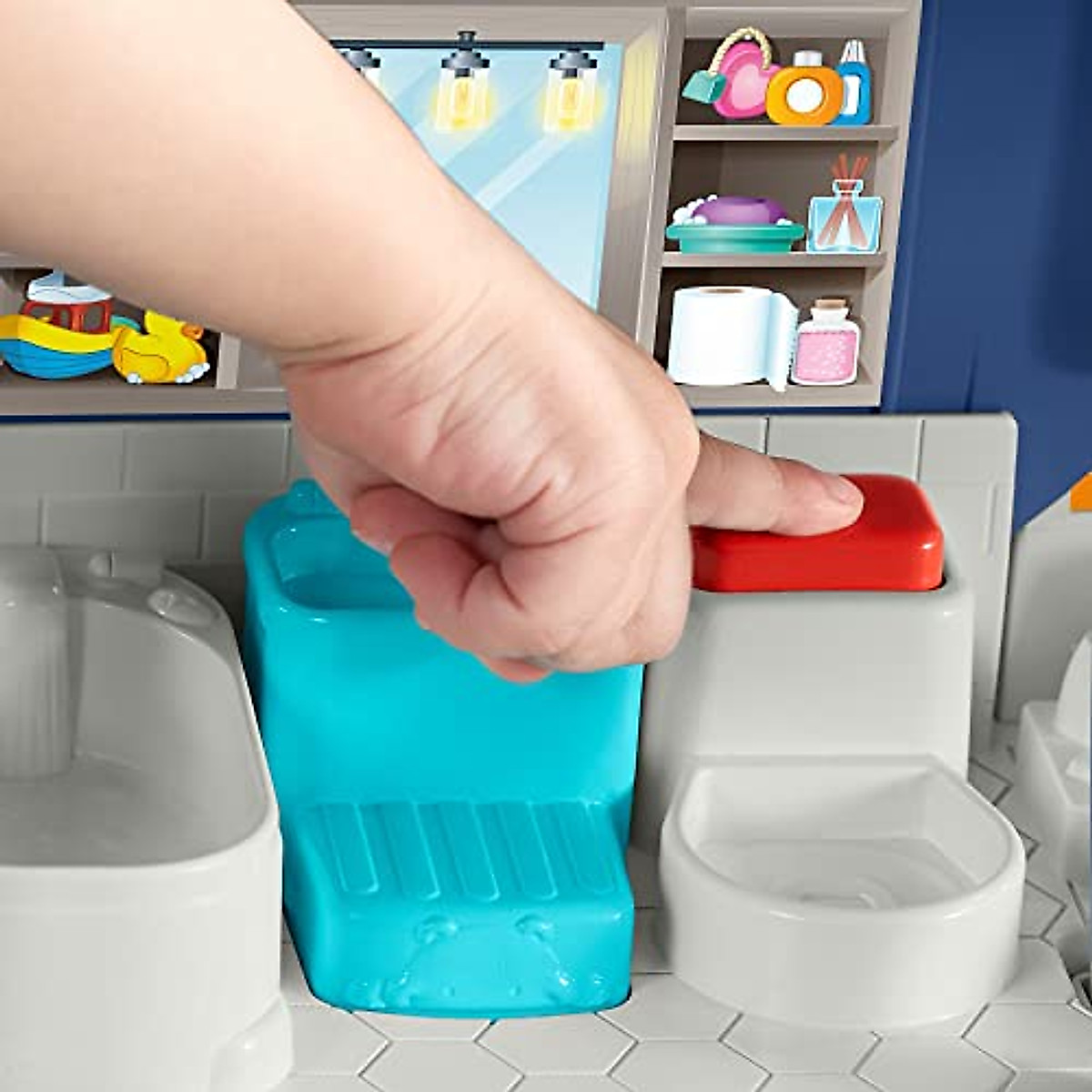 Fisher-Price Little People Toddler Play House with Lights Music & Smart Stages Learning Content, 2 Figures 6 Play Pieces, UK English Version, HCJ66