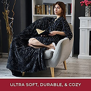 Mellanni Faux Fur Fuzzy Blankets - Soft Blankets and Throws - Shaggy Throw Plush Blanket - Dual-Sided Faux Fur & Sherpa - Shed-Resistant Couch Throw Blankets (1 Throw Blanket 60" x 80'' Black)