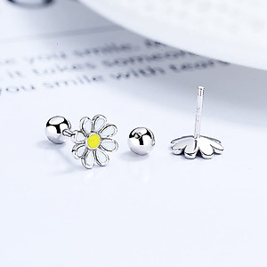 18G Little Daisy Flower Cartilage Stud Earrings Sterling Silver 925 Chrysanthemum Flower Helix Tragus Earring Studs Screw Back Small Ear Piercing for Women Girls