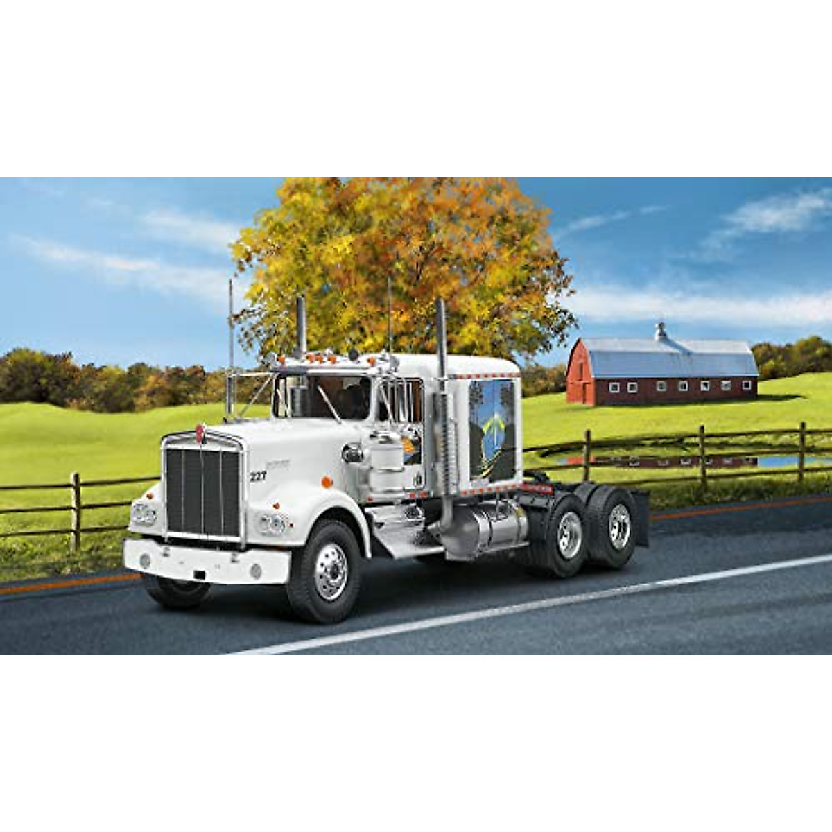 Revell RV07659 1:25 - Kenworth W-900 Plastic Model kit 1/25