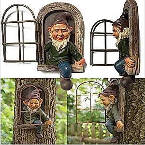 Garden Gnome Statue, Elf Out The Door Tree Hugger, Funny Garden Tree Decoration, Patio Yard Lawn Porch Decoration (Green)