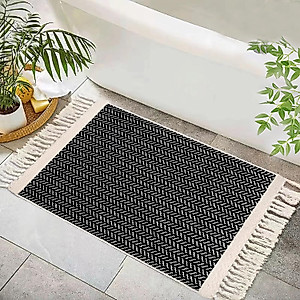 HOYIJA Black Boho Bathroom Rugs Small 2' X 3' Kitchen Rug with Tassels, Reversible Woven Cotton Soft Machine Washable Throw Rug, Farmhouse Non-Shedding Low Pile Carpet for Indoor/Entry/Sink