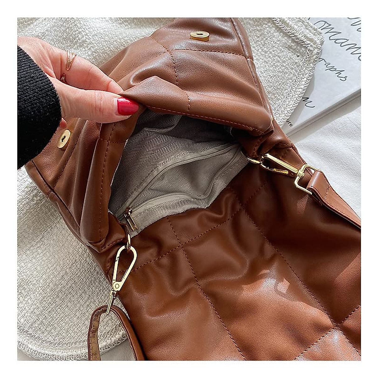 Stylish Cross-straddle Pillow Bag Women's One-shoulder Vintage Down Purse Bag Crossbody Bags for Women Y2k Bag (Black)