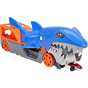 Hot Wheels Toy Car Shark Chomp Transporter & 1:64 Scale Car, Connects to Hot Wheels Track & Stores 5 Scale Vehicles