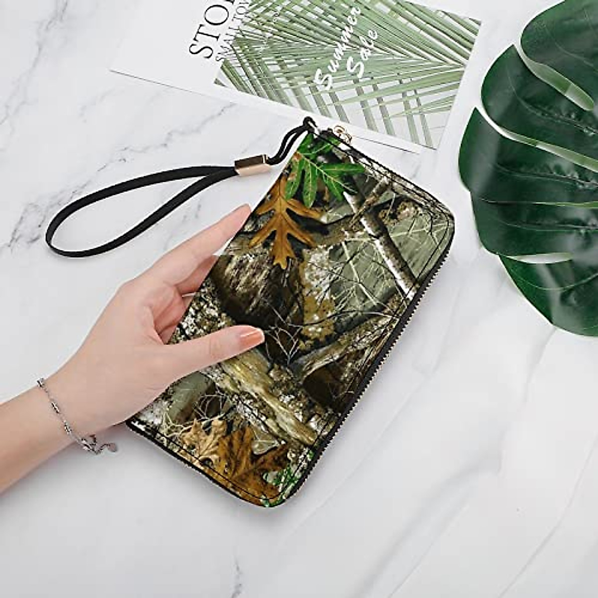 Hon-Lally Autumn Hunting Tree Camo Pattern Wristlet Wallets for Women Girls Men Leather Ladies Long Clutch Purse Zip Around Card Key Phone Holder, 20x10.5cm
