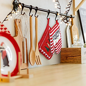 Bencailor 6 Pcs Farmhouse Kitchen Towel Oven Mitts and Pot Holders Set Farm Animal Dish Towels Heat Resistant Oven Gloves for Summer Kitchen Cooking Baking Grilling(Christmas Star Theme)