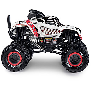 Monster Jam, Official Monster Mutt Dalmatian Monster Truck, Die-Cast Vehicle, 1:24 Scale