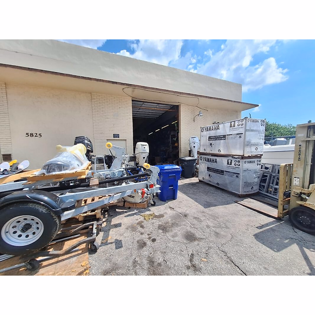 Standard Horizon 10W Amplified External Speaker - White