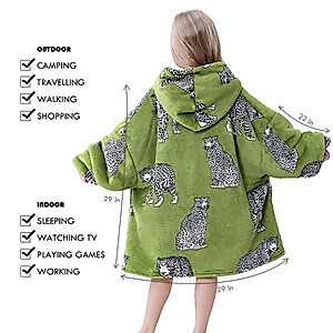 Dreamique Wearable Blanket Hoodie, Oversize Sherpa Fleece Hooded Blanket for Adult and Kids, Snuggie Sweatshirt with Pockets, Pets Sweaters, Gifts for Women, Men(Green Cheetah, Kids)