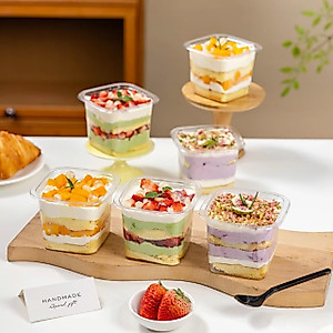 Qeirudu 50 Pack 12 oz Plastic Parfait Cups with Lids and Sporks, Disposable Square Dessert Cups with Lids Cake Containers for Fruits Oatmeal Yogurt Mousse Ice Creams Strawberry Shortcake