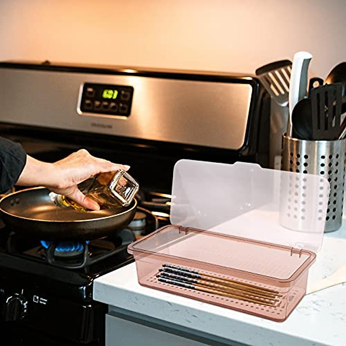 DOITOOL Flatware Tray with Lid and Drainer, Tableware Utensil and Cutlery Drawer Organizer with Lid Covered Silverware Tray to Keeps Your Cutlery Organized and Protected ( Brown )