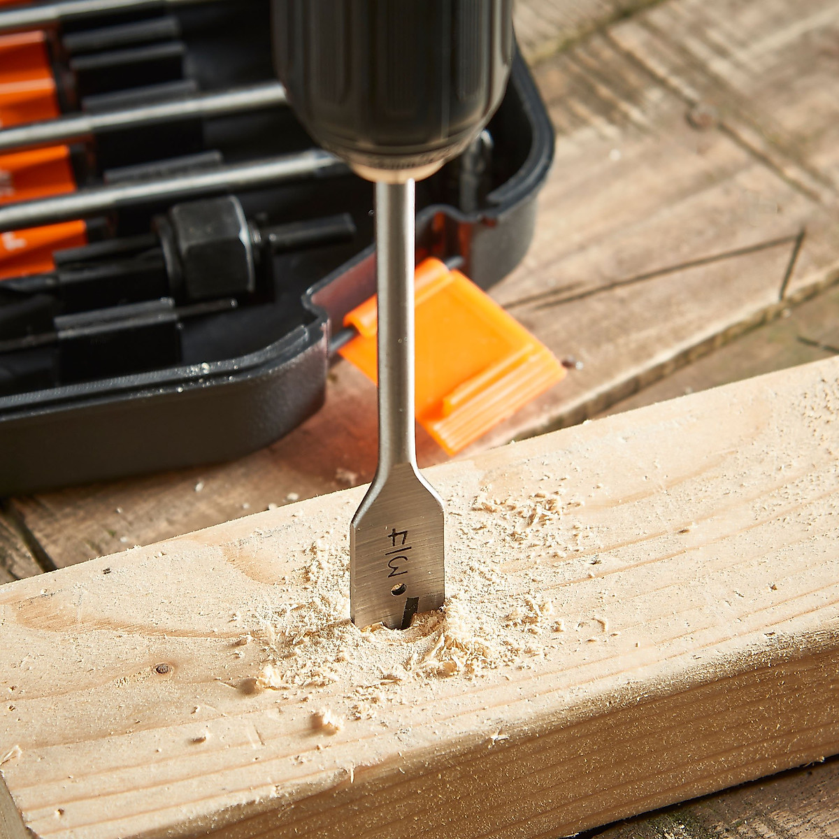 VonHaus 246-Piece Drill and Drive Bit Set with Titanium Coated HSS Bits and Storage Case for Drilling Metal, Masonry, Wood and Plastics