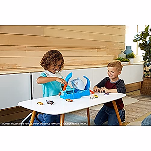 Hot Wheels Toy Car Track Set, Robo Shark Frenzy Playset & Color Shifters Car in 1:64 Scale, Color Change Area in Warm & Icy Cold Water