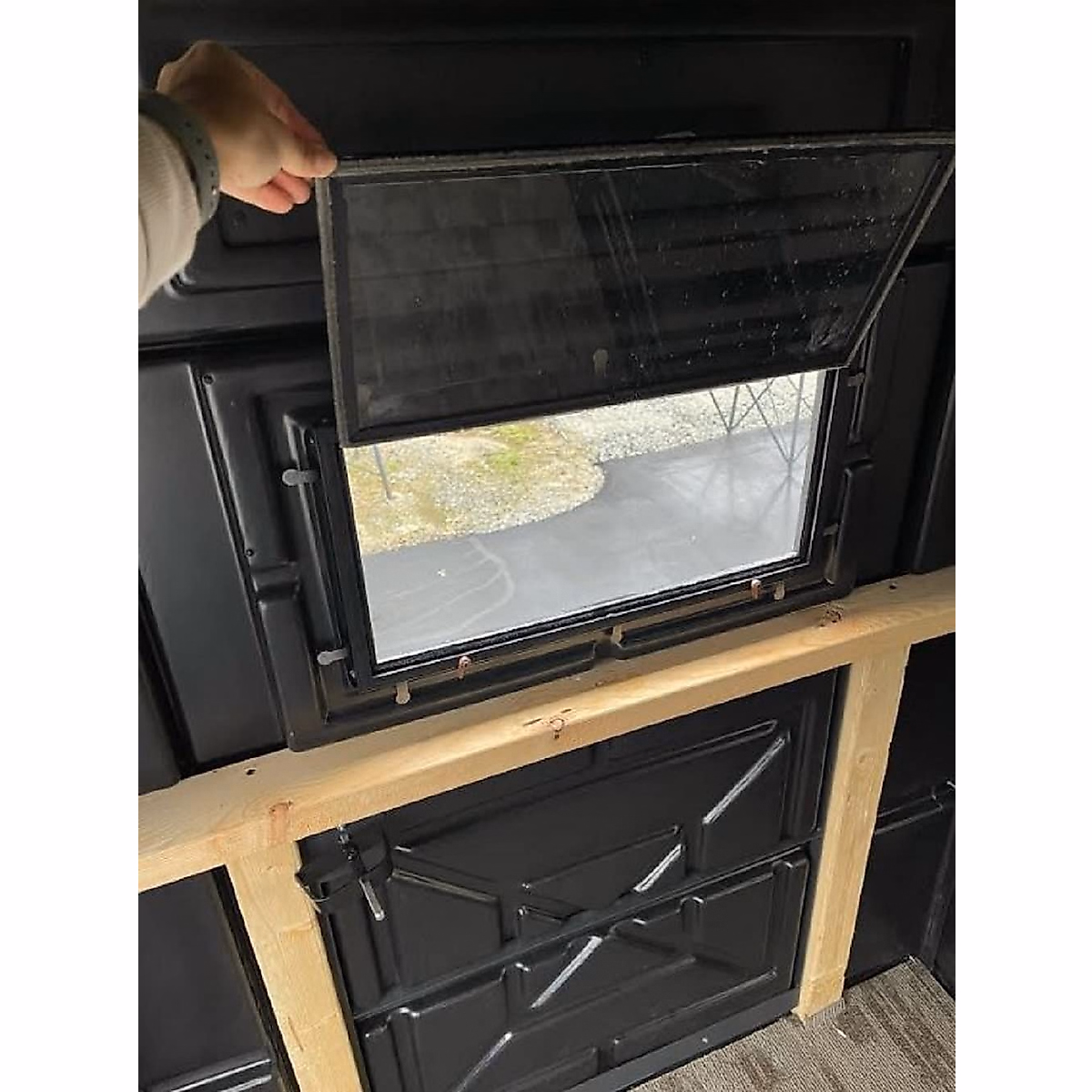 Hughes HP-67001 Hunting Ground 4x8 The Clubhouse Blind w/Window Kit (No Stand)