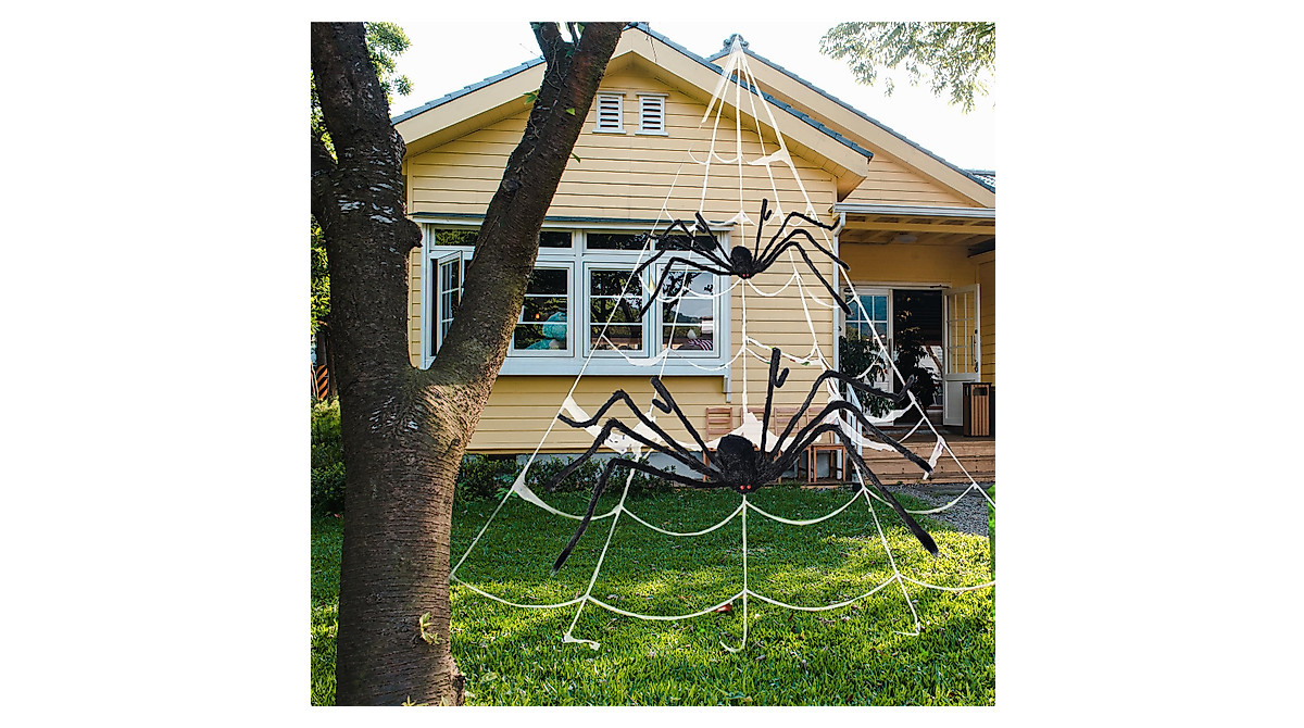 Halloween Spider Web & Giant Spider Decorations for Outdoor Yard Scenes