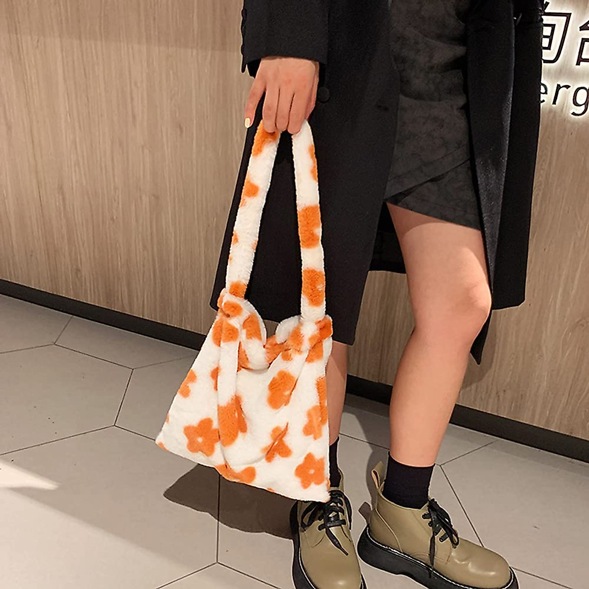 holygloomy Girls Fluffy Plush Shoulder Bag Plush Underarm Bag Plush Handbag Furry Messenger Bag for Autumn Winter Shopping Travel, Orange