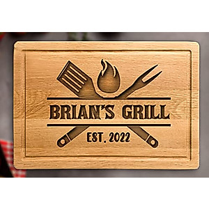 Personalized Grill Party Gift, Fathers Day Gift, Grill Master, BBQ Barbecue Lover, Housewarming Party Present, Birthday Gift for Men or Dad, Laser Engraved Wood Cutting Board, Customizable Sign