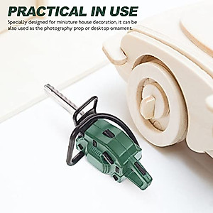STOBOK Kids Garden Tools Mini Chainsaw Cordless Mini Power Chain Handheld Small Chainsaw 1/12 Model Doll House Garden Working Accessories Mini House Accessories Green Kids Outdoor Toys