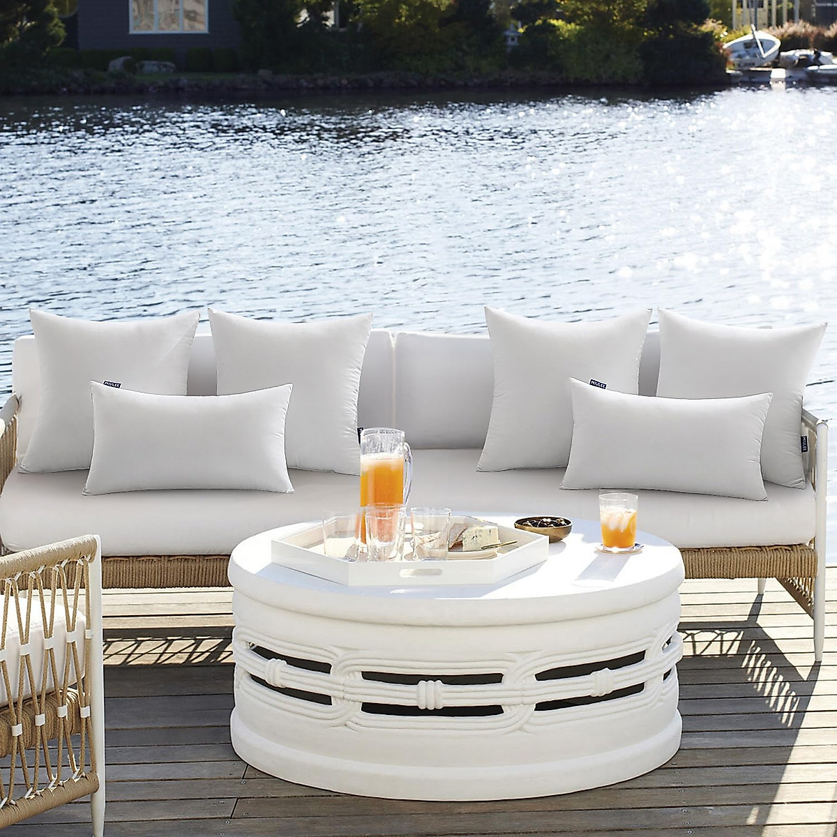 MIULEE Pack of 4 18x18 Inch Outdoor Pillow Inserts Waterproof Decorative Throw Pillow Insert, Square Lumbar Garden Pillow Form for Patio Sofa Couch