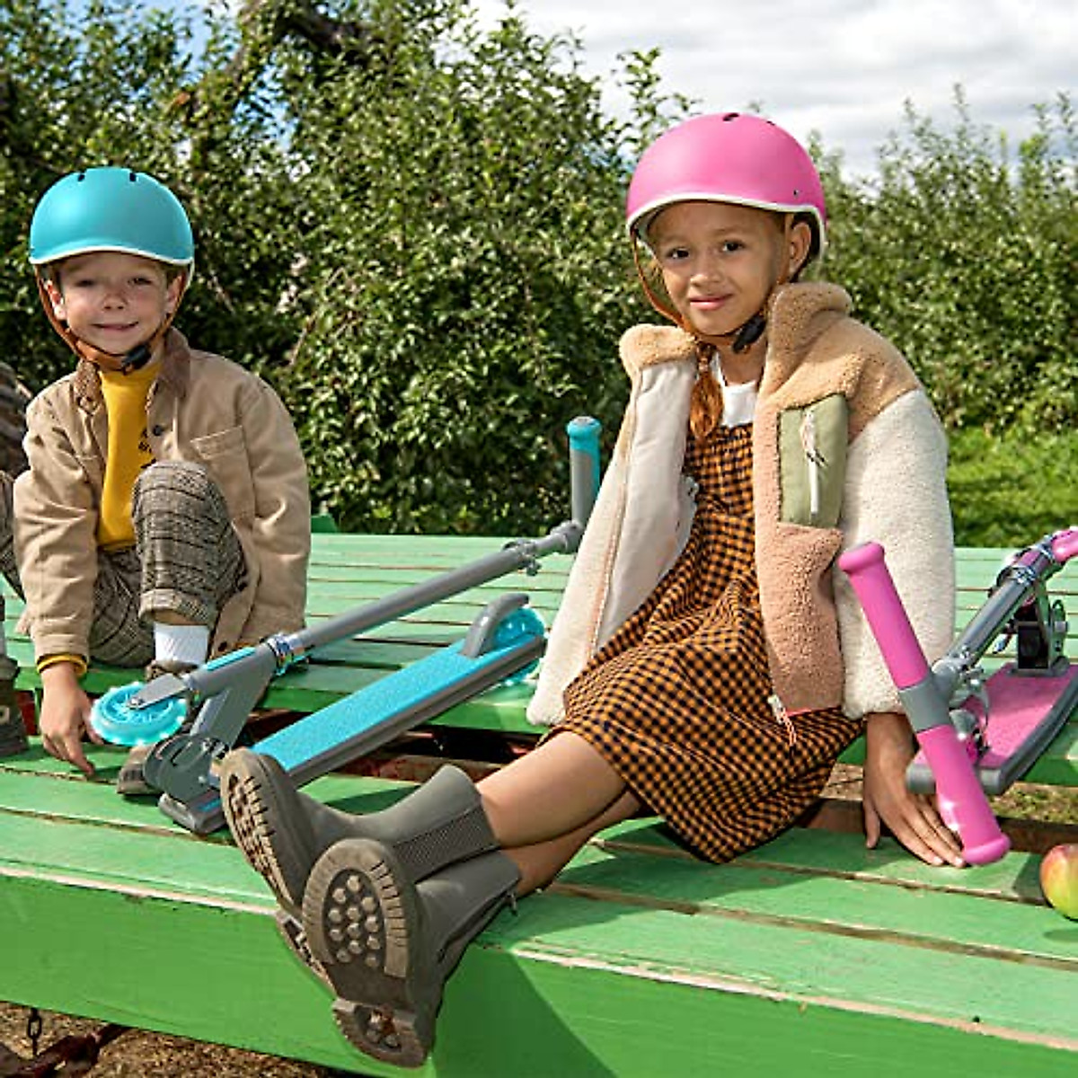 Jetson Scooters - Leo Kick Scooter (Pink) - Collapsible Portable Kids Push Scooter - Lightweight Folding Design with High Visibility RGB Light Up LEDs Wheels and Adjustable Height Handlebars