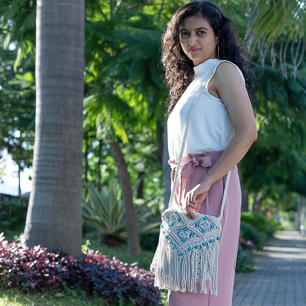 Macrame Bag for Women & Girls, Crossbody Crochet Purse for Women with Beads, White Fishnet Bohemian Style Braided Macrame Handbag for Fashion & Everyday Use, Beige