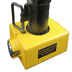 Gooseneck Round Tube Coupler/Hitch Trailer Lock with Trimax Puck Lock - Bolt Cutter Proof!!!