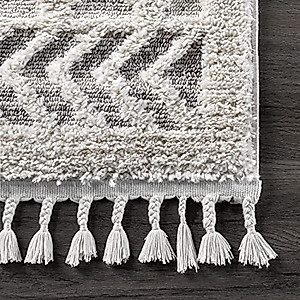 nuLOOM Ansley Moroccan Lattice Tassel Area Rug, 5' 3" x 7' 7", Beige