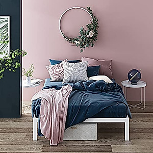 ZINUS Mia Metal Platform Bed Frame / Wood Slat Support / No Box Spring Needed / Easy Assembly, White, Full