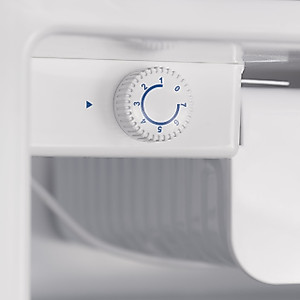 Commercial Cool CCR45W Compact Single Door Refrigerator and Freezer, 4.5 Cu. Ft. Mini Fridge, Black