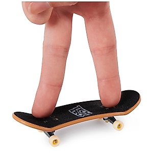TECH DECK Performance Series, Shred Pyramid Set with Metal Rail and Exclusive Blind Fingerboard, Made with Real Wood, Kids Toy for Boys and Girls Ages 6 and up