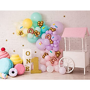 Light Purple Balloons Garland Kit 105 Pcs 18/12/10/5 Inch Pastel Purple Balloons Different Sizes, Latex Lavender Balloons for Birthday Balloons/Christmas/Baby Shower/Candyland Party Decorations