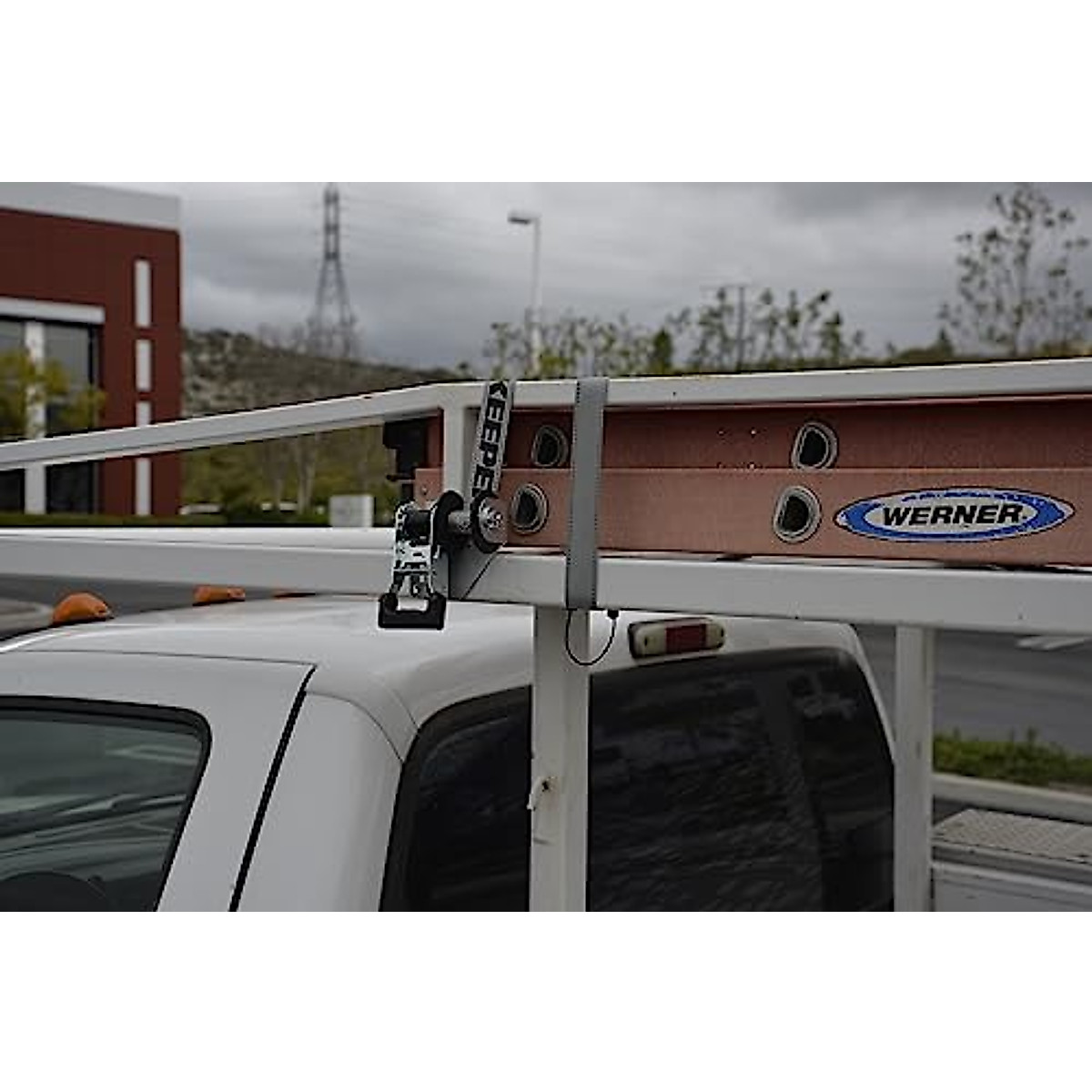 Keeper 05530-3 1-1/2" x 8’ Mountable Rack-Ratchet with 500 lbs. Working Load Limit and 1,500 lbs. Break Strength