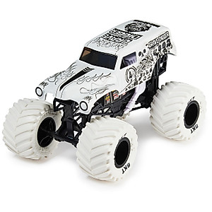 Monster Jam, Official Grave Digger Monster Truck, Collector Die-Cast Vehicle, 1:24 Scale (Purple)