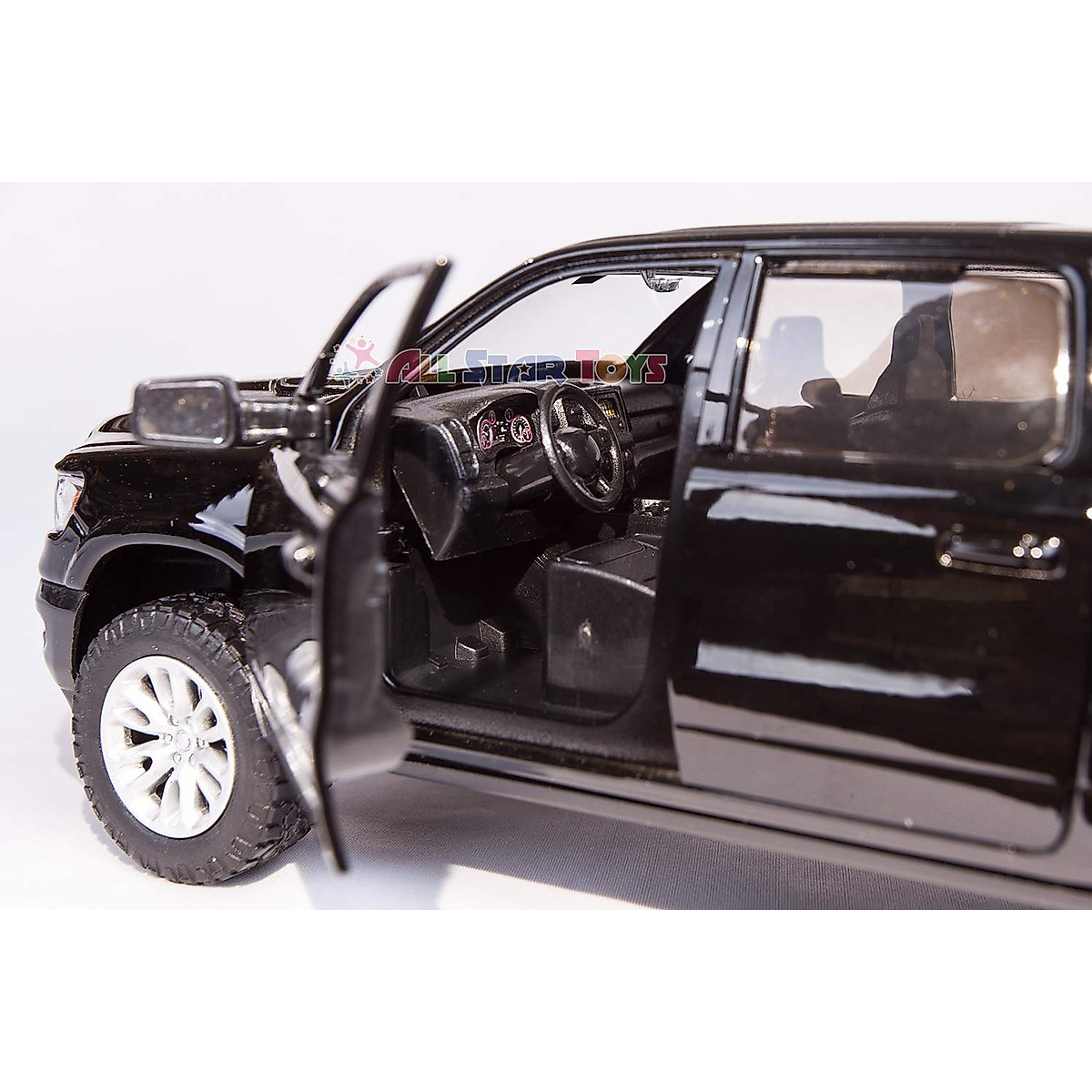 Dodge Ram 1500 Crew Cab Laramie, Black, 2019, Model Car,, Motormax 1:24