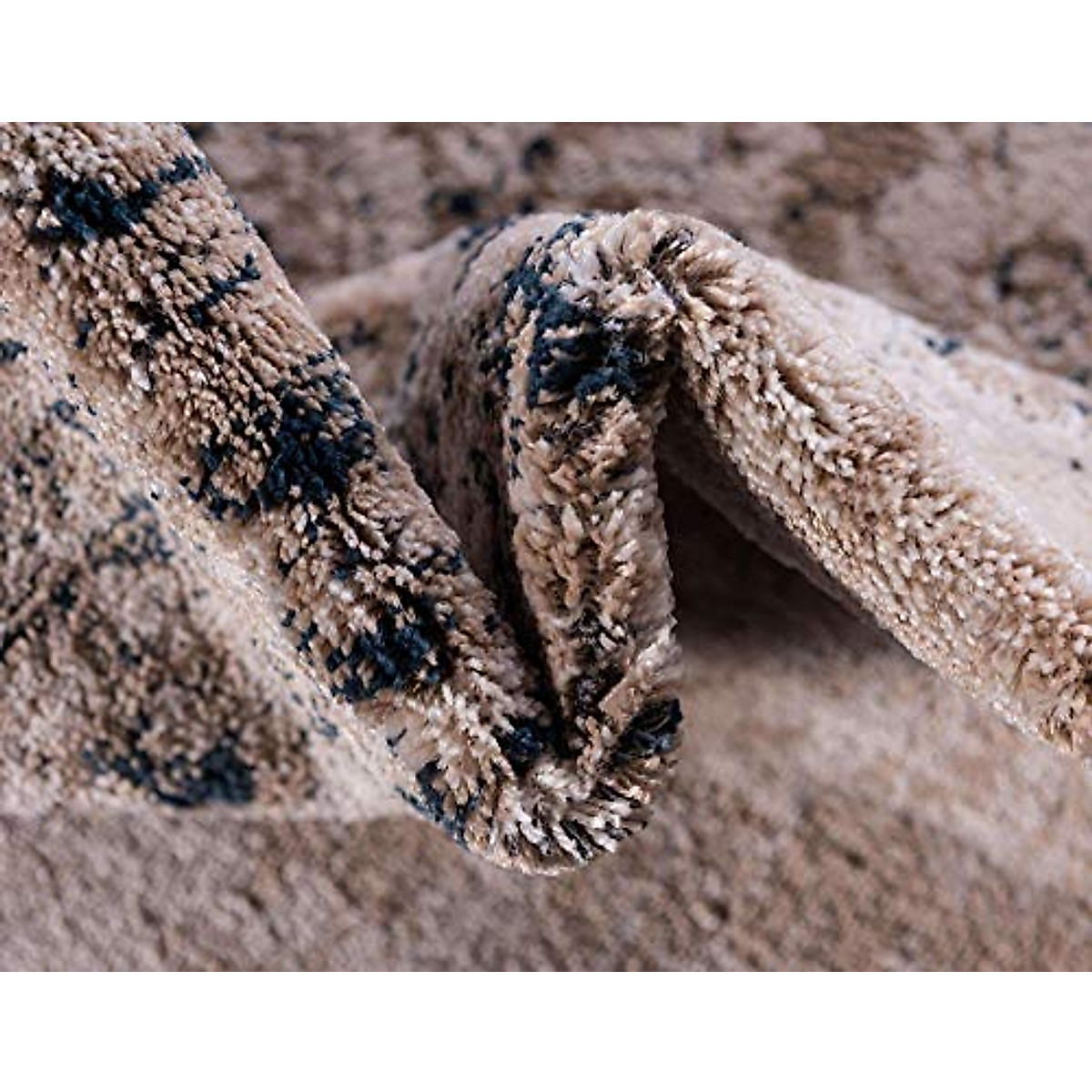 Unique Loom Leila Collection Traditional, Distressed, Medallion, Border, High-Low Pile, Vintage Area Rug, 3' 3" x 5' 3", Tan/Navy Blue