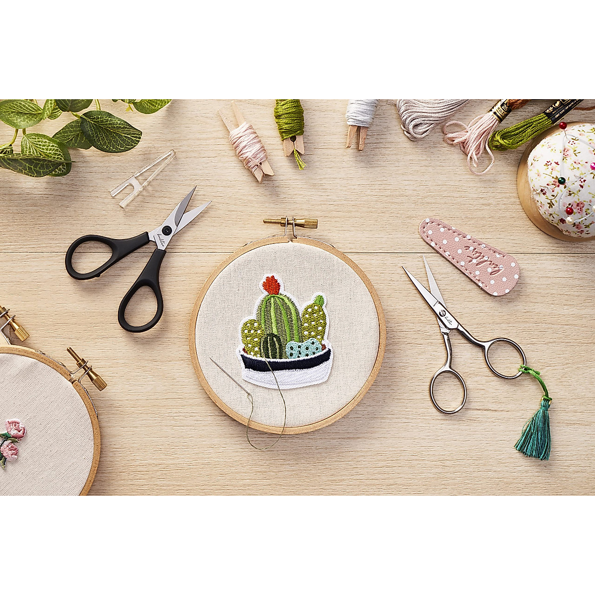 Beaditive Classic Embroidery Scissors with Leather Sheaths - Sewing, Embroidery, Crafting - Stainless Steel Pink