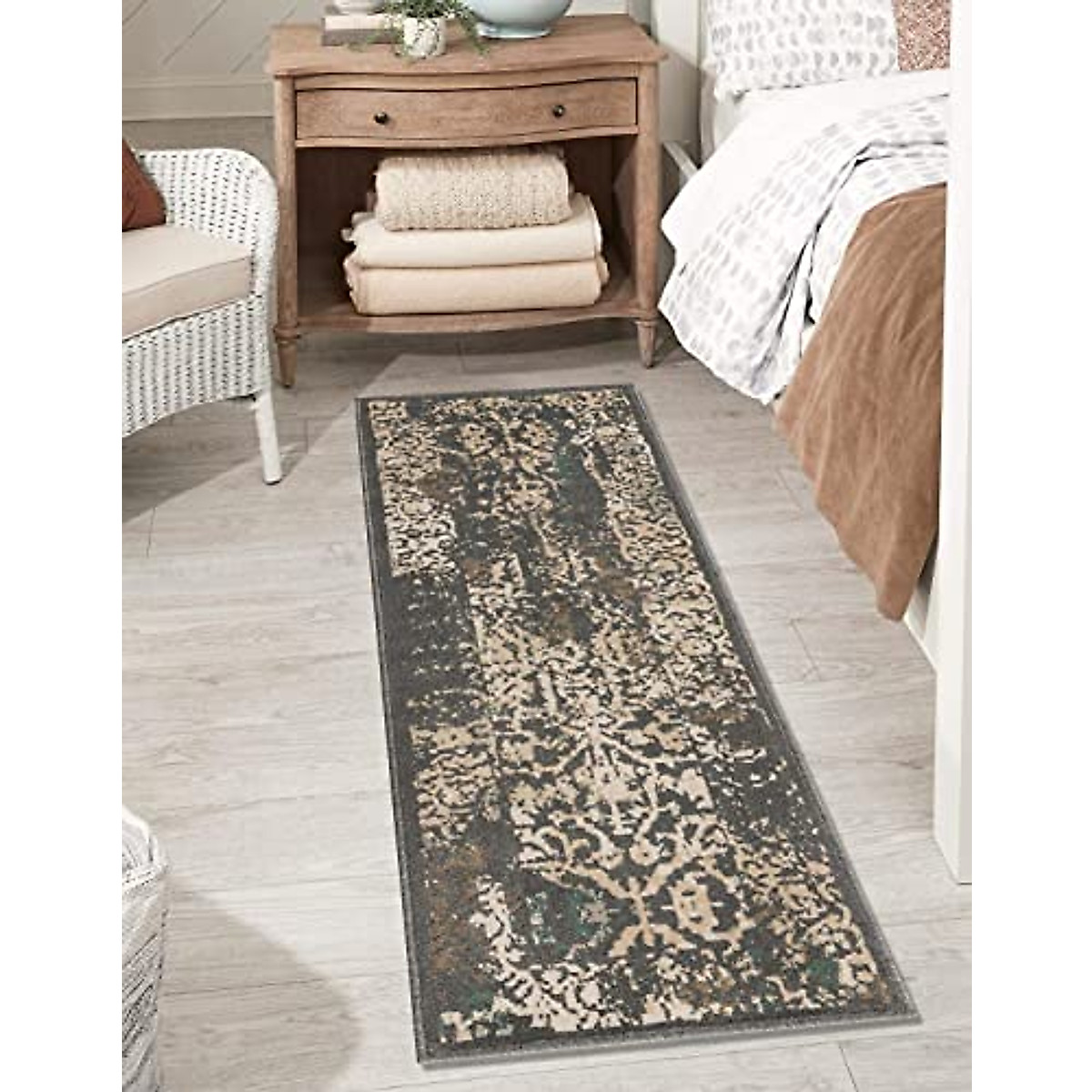 Unique Loom Tuareg Collection Vintage Distressed Traditional Area Rug, 2 ft 6 in x 10 ft, Gray/Beige