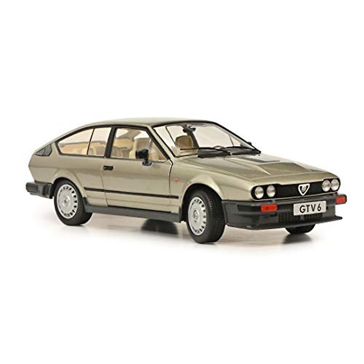 Solido 421185760 Alfa Romeo GTV6 1984 Model Car Die-Cast Zinc Silver