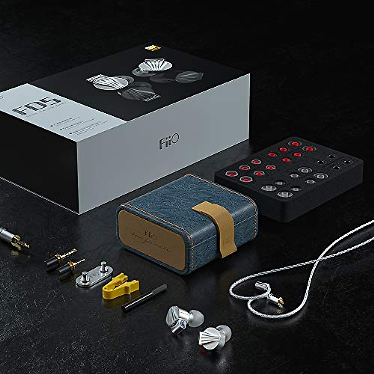 FiiO FD5 Headphone Earphones High Resolution 1DD Earbuds Wired Bass Heavy with Swappable Plug 2.5mm/3.5mm/4.4mm for Smartphones/PC/Laptop/Tablet Beryllium-Coated DLC