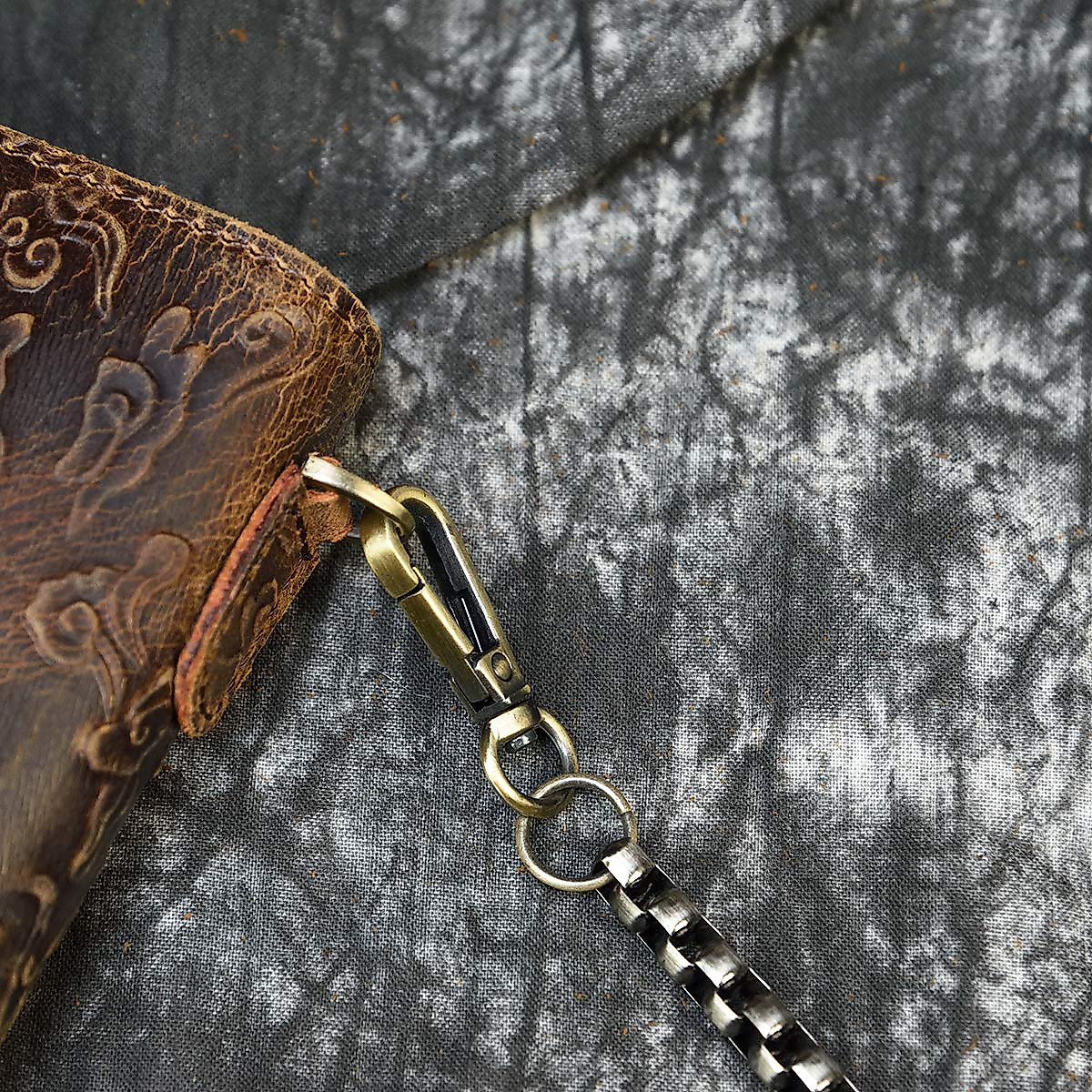 LUUFAN Men's Genuine Leather Long Wallet Chain Wallet Card holder Wallet with Coin Pocket (Dragon)