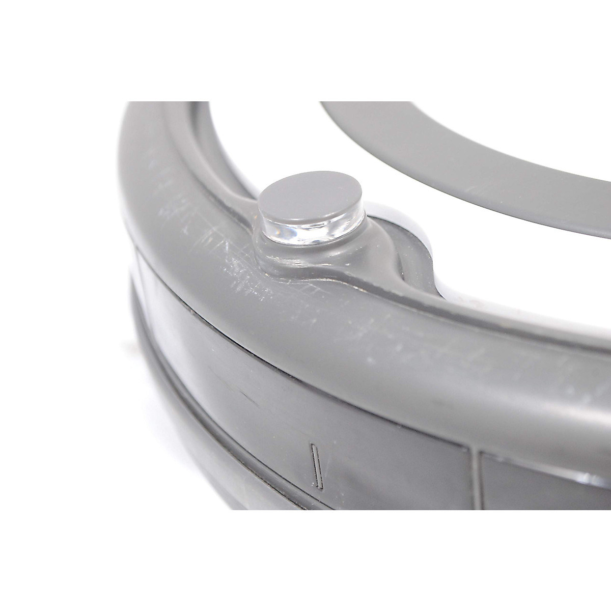 iRobot Roomba 620 Vacuum Cleaning Robot