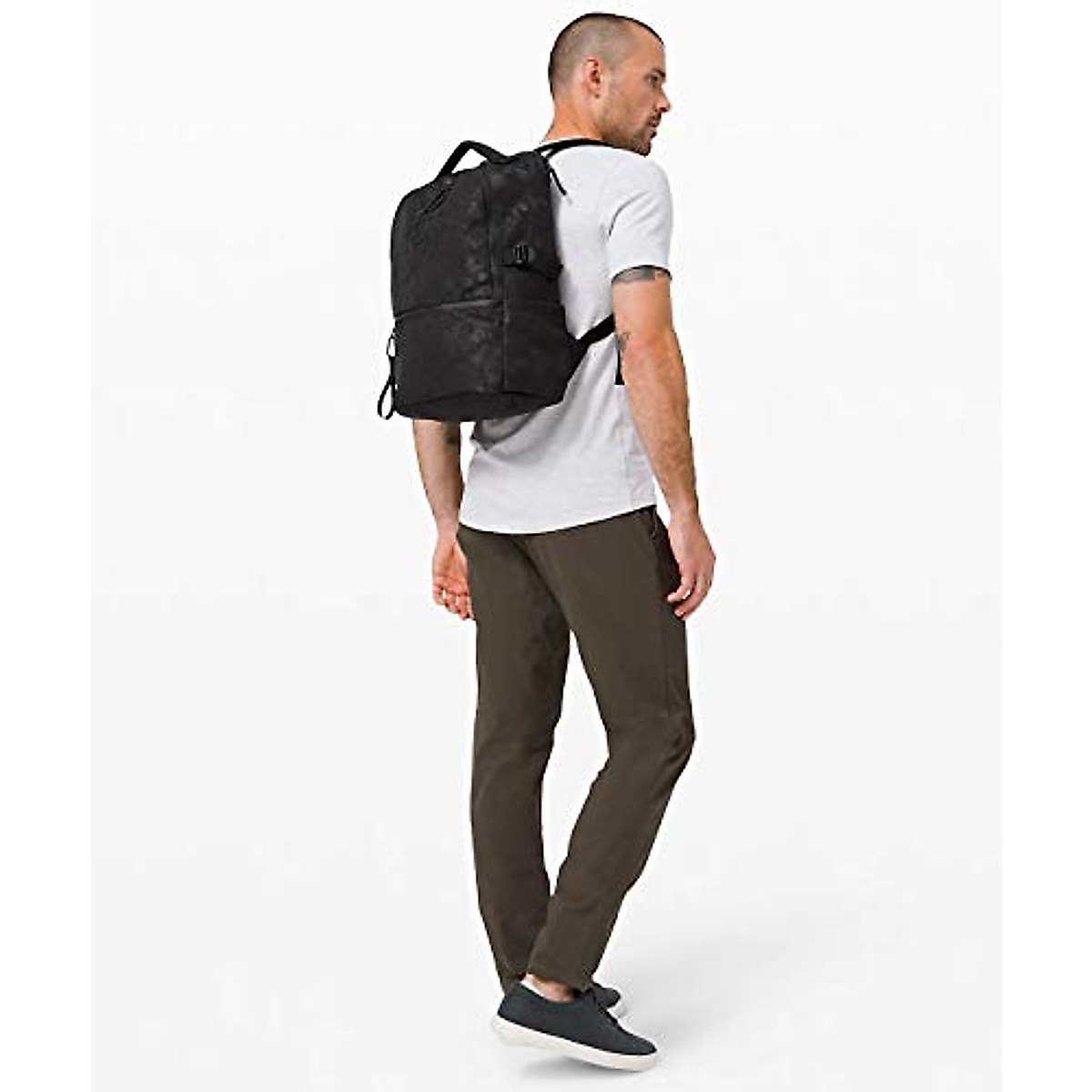 LULULEMON Lightweight New Crew fits 15" laptop Backpack 22L Gym Travel School - Camo