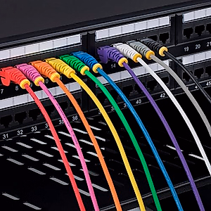 StarTech.com 1.5 m CAT6 Cable - Slim CAT6 Patch Cord - Black - Snagless RJ45 Connectors - Gigabit Ethernet Cable - 28 AWG (N6PAT150CMBKS)