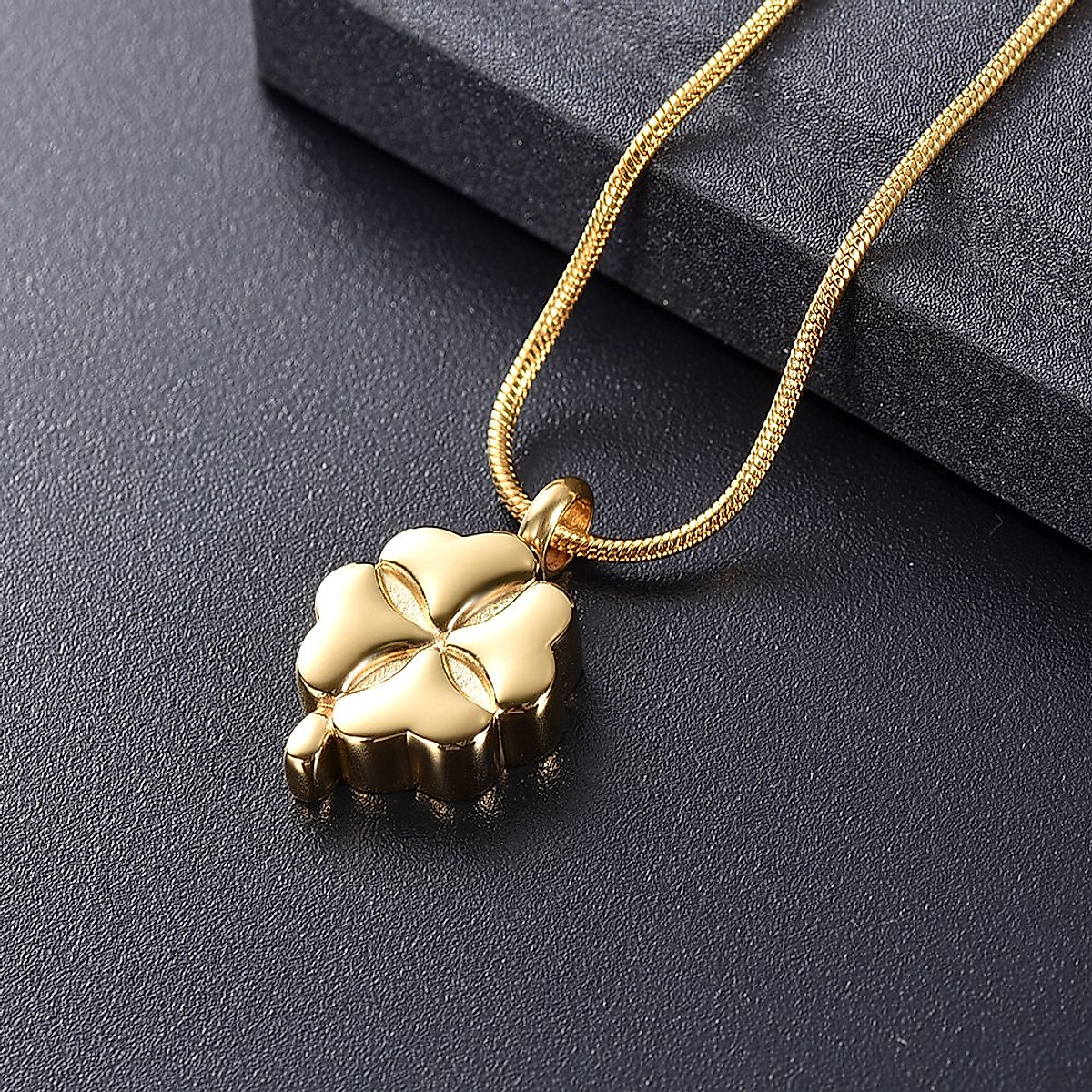 Four Leaf Clover Cremation Jewelry for Ashes for Women Memorial Urn Pendant Necklace Ashes Keepsake Urns (Gold)