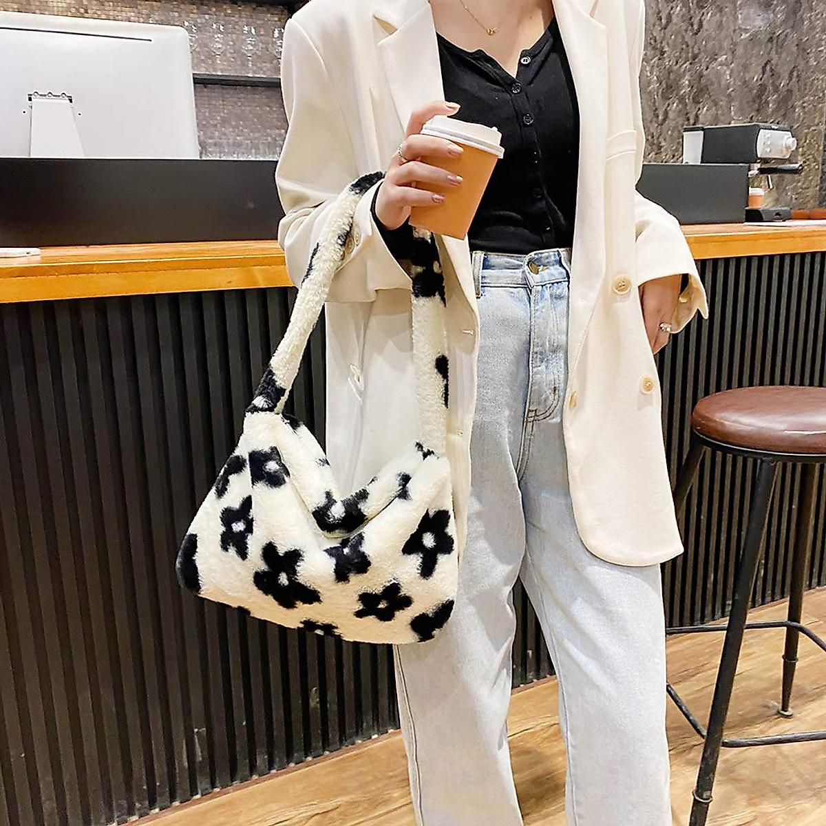 Fluffy Tote Bag Y2K Shoulder Bag Cute Y2K Furry Purse Plush Bag Aesthetic Plush Underarm Bag for Women