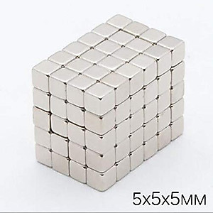 RUTILISM 50 Pcs 5x5x5mm refrigerator square magnet for work or office, scientific purposes, arts and crafts or school classrooms, etc.