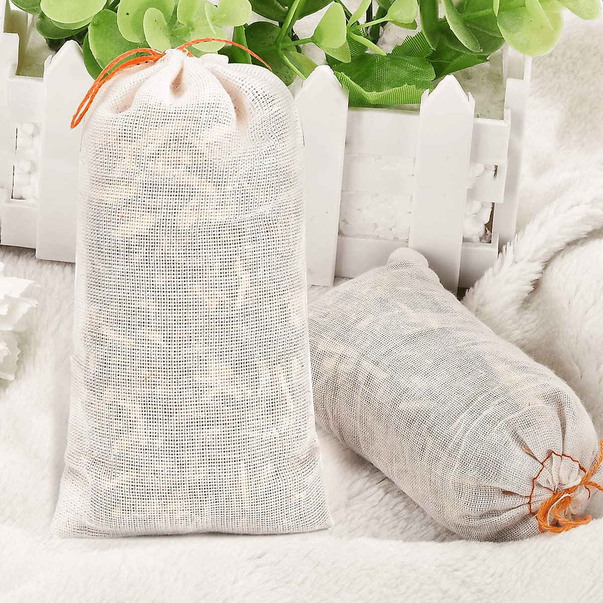 Homode Cedar Blocks, Cedar Hang Ups for Clothes Storage, Cedar Sachets for for Closets and Drawers, Fresh Scent Ceder Wood, 18 Pack