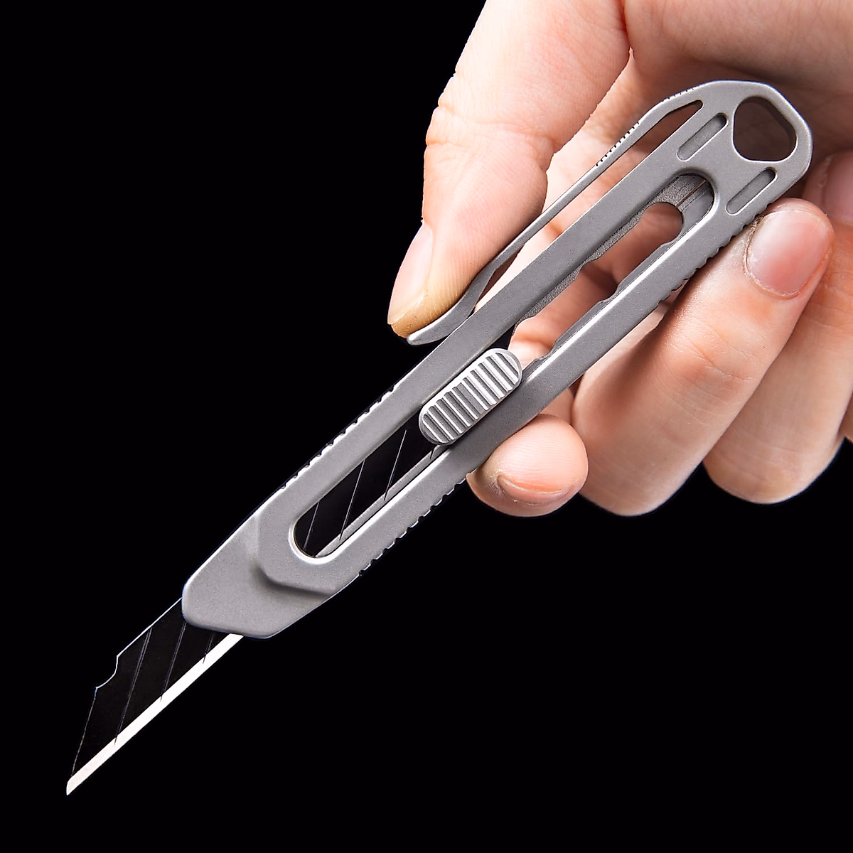 TGZUO Titanium Pocket Knife with Clip Small EDC Retractable Box Cutter Flipper Utility Knife 10pcs Carbon Steel Blades