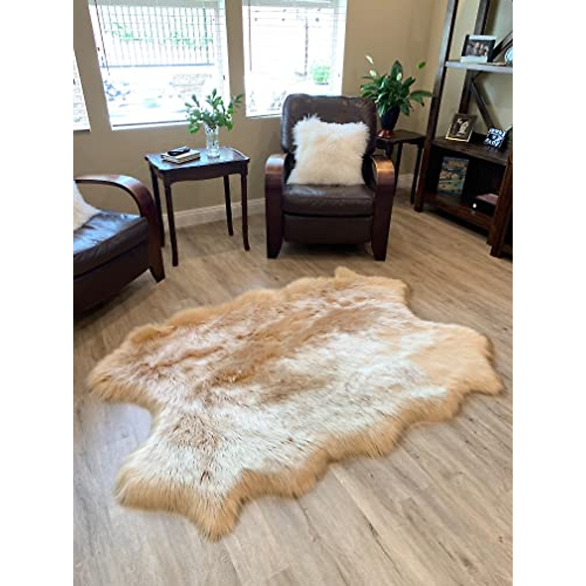 LAMBZY Faux Sheepskin Super Soft Hypoallergenic Silky Shag Rug for Living Room, Kids Room, Sofa (Quarto 4 Pelts 4'x6', Beige)