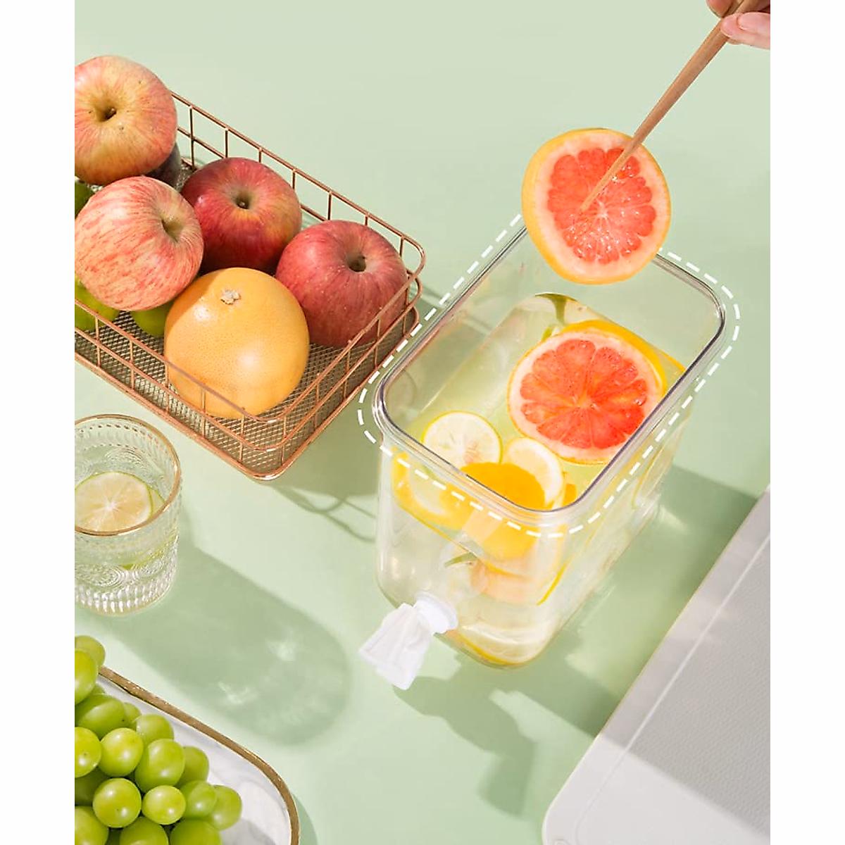 Elsjoy Plastic Drink Dispenser with Spigot, 1.2 Gallon Beverage Dispenser Cold Drink Container for Iced Tea, Lemonade, Fridge, Bar, Party, Lock Lid